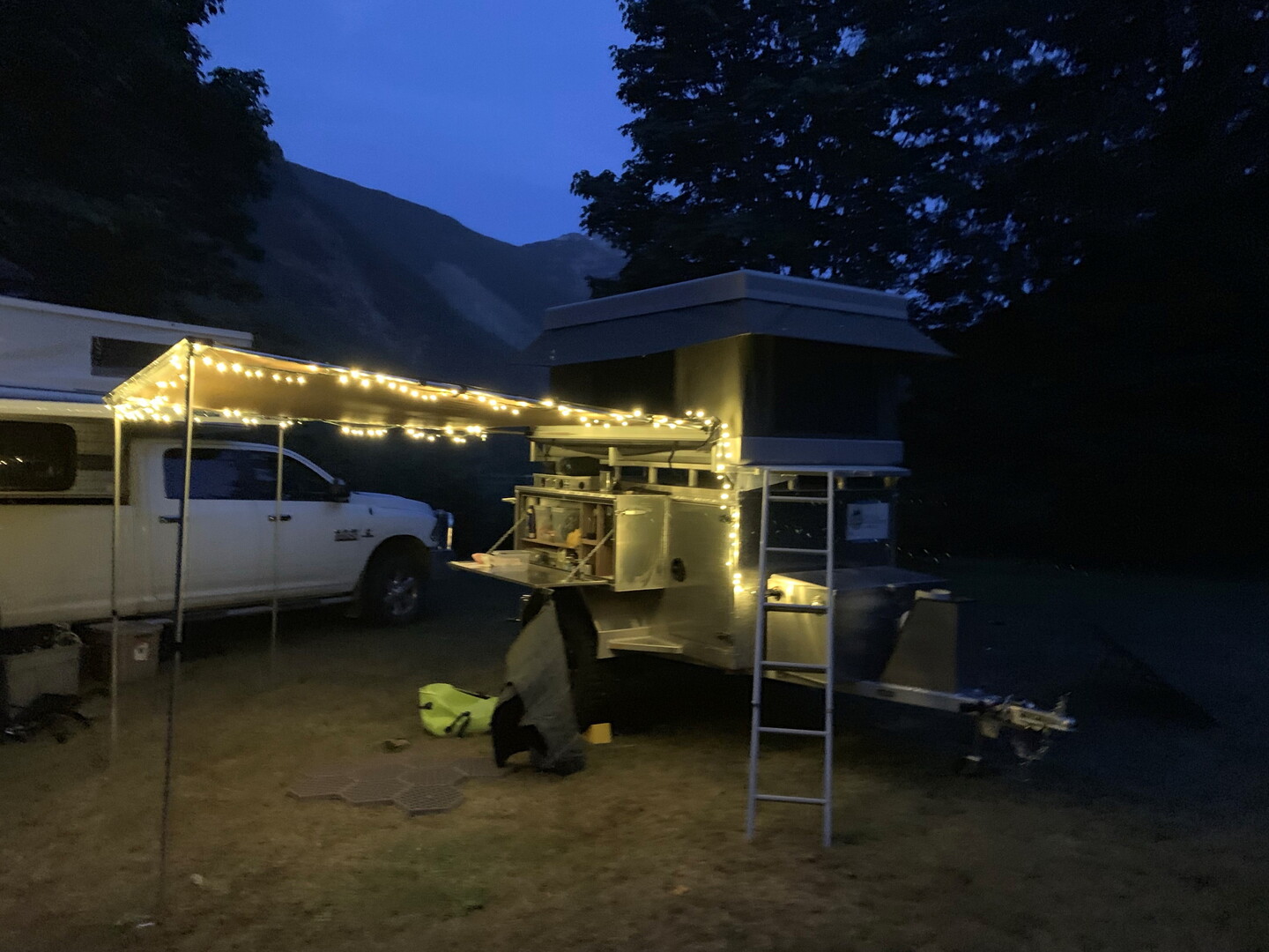 Express Custom Trailers / Custom Trailers / Custom Camping Trailer Set ...